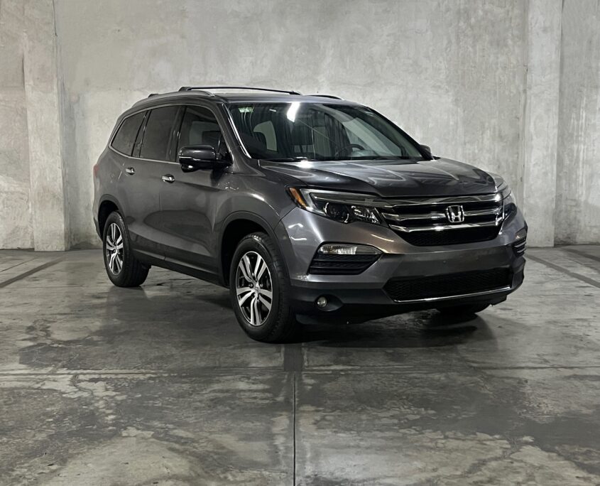 ABG Luxury Car | Autos seminuevos de lujo – Porsche, BMW, Audi, Dodge ...